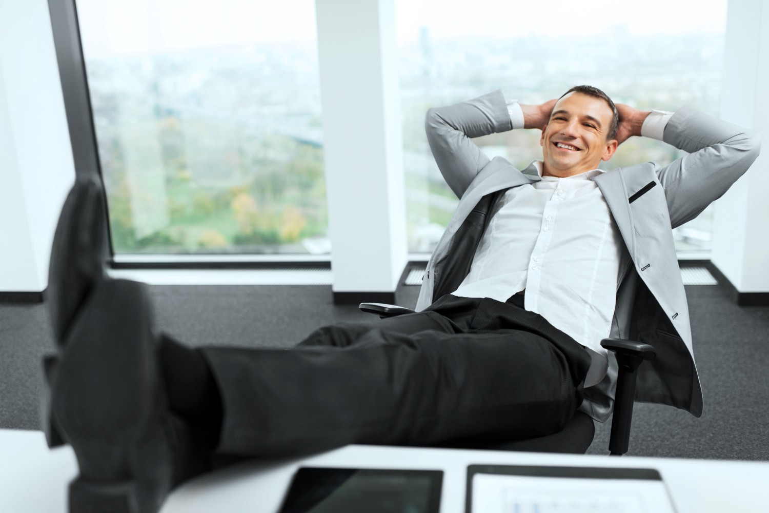 3 Ways to Work Less and Still Impress the Boss - Thrive Global