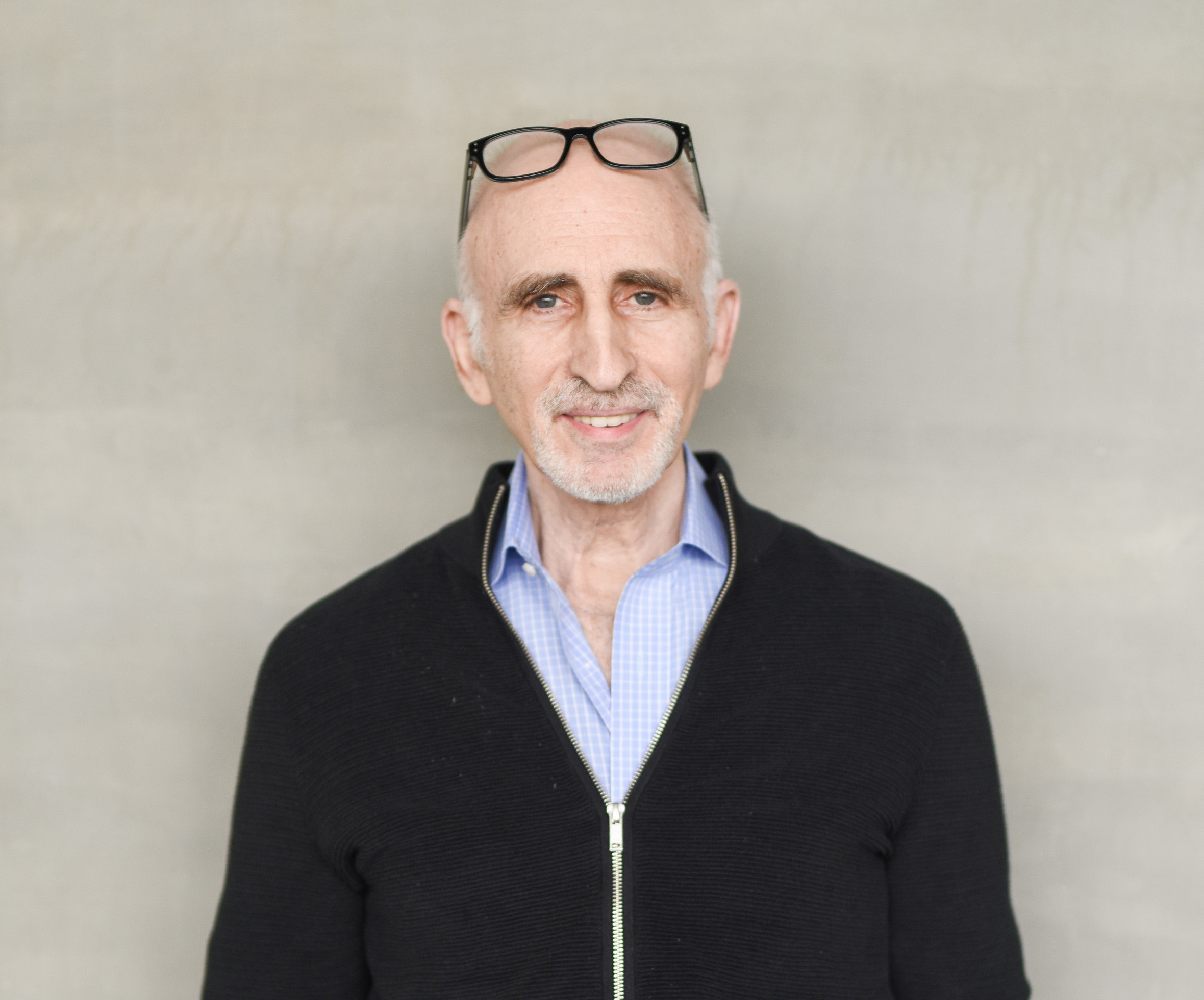 Phil Stutz on Why He Doesn't Treat His Phone Like a Life-Line - Thrive ...