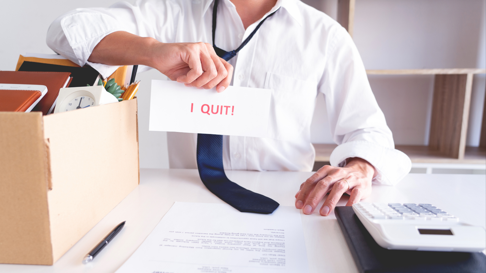 8 REASONS MILLIONS OF AMERICANS ARE LEAVING THEIR JOBS - Thrive Global