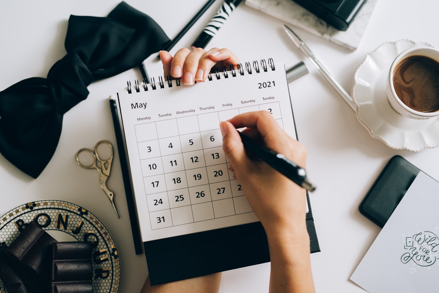 How Keeping a Calendar Can Improve Your Life - Thrive Global