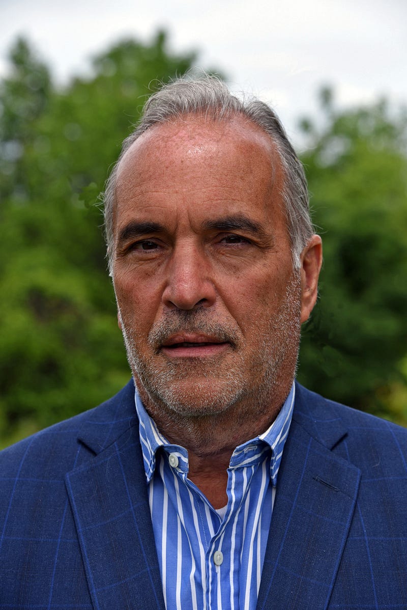 Dr Robert Quigley On How We Need To Adjust To The Future Of Work - Thrive Global