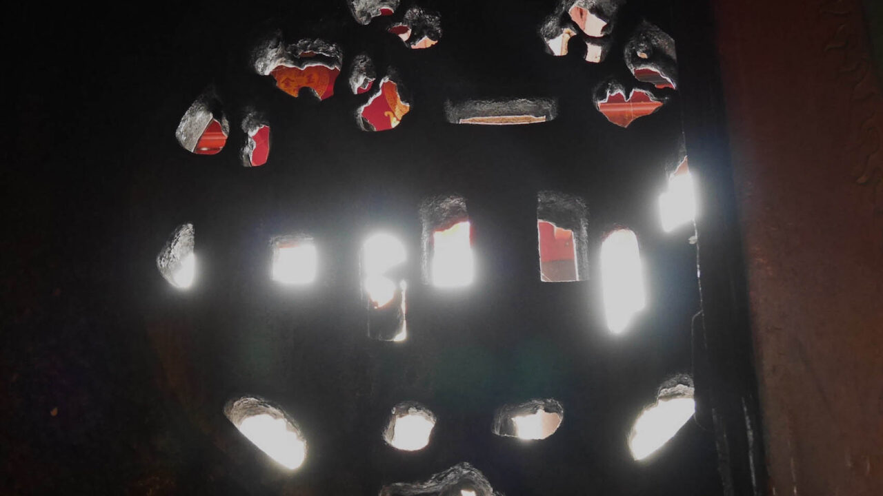 What Is Echoism? 8 Signs Of An Echoist & How To Heal - Thrive Global