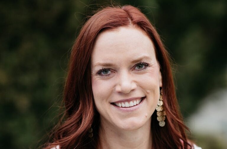 Dr. Toni Best On How We Need To Adjust To The Future Of Work - Thrive Global