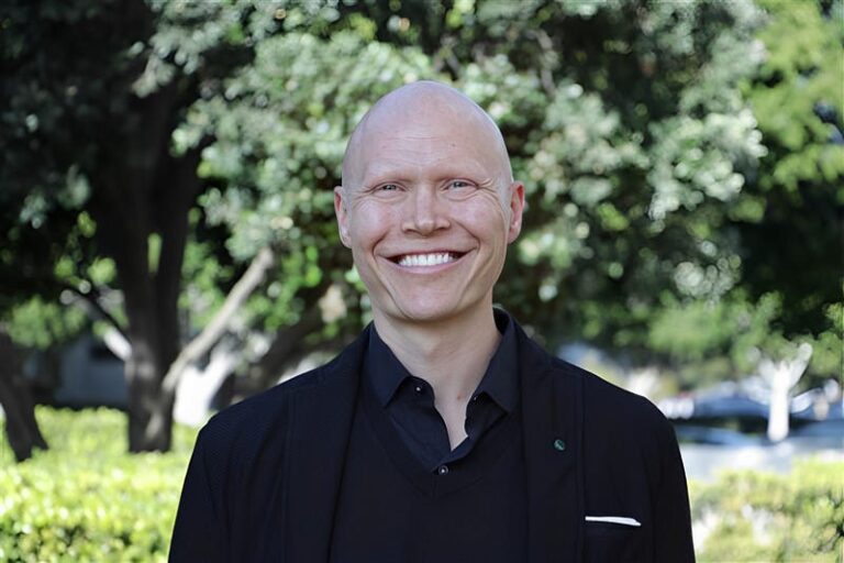 Zach Smith On How We Need To Adjust To The Future Of Work - Thrive Global