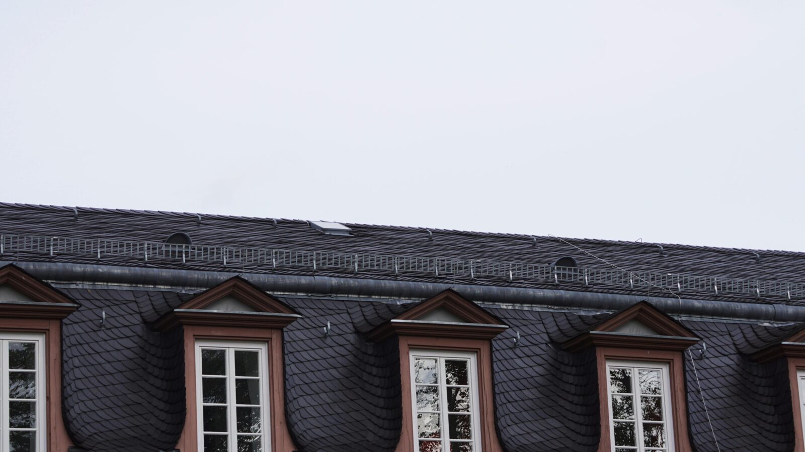 How Weather Slowly Breaks Down a Roof Without You Noticing - Thrive Global